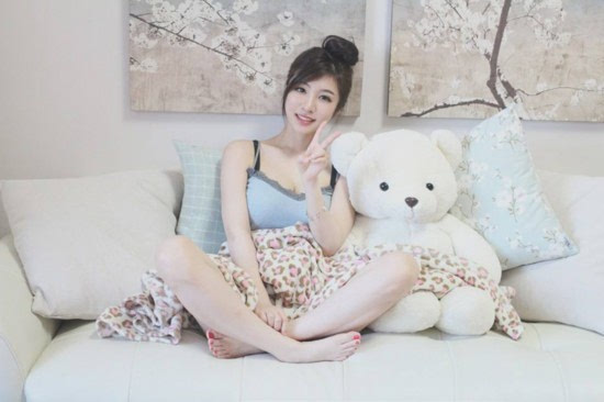 【画像】男子高校生を全員勃起させた「学校一エロい女教師」の姿がこちらですww ポッカキット
